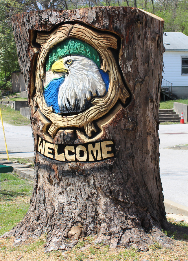 Grafton installs new, creative welcome sign – River County News