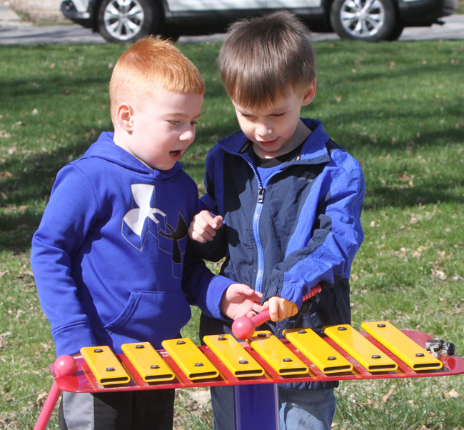 Making sweet music together – River County News