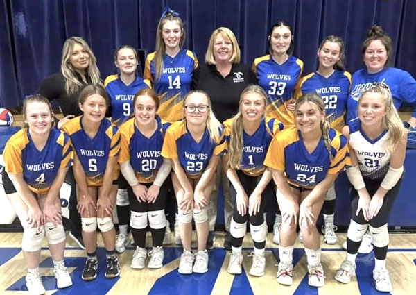 Lady Wolves go 1-1 in regional action at Payson – River County News