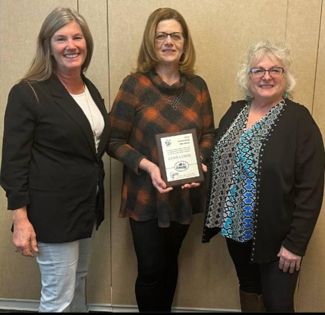 Curry named Illinois Agri-Women Outstanding Woman Farmer – River County ...